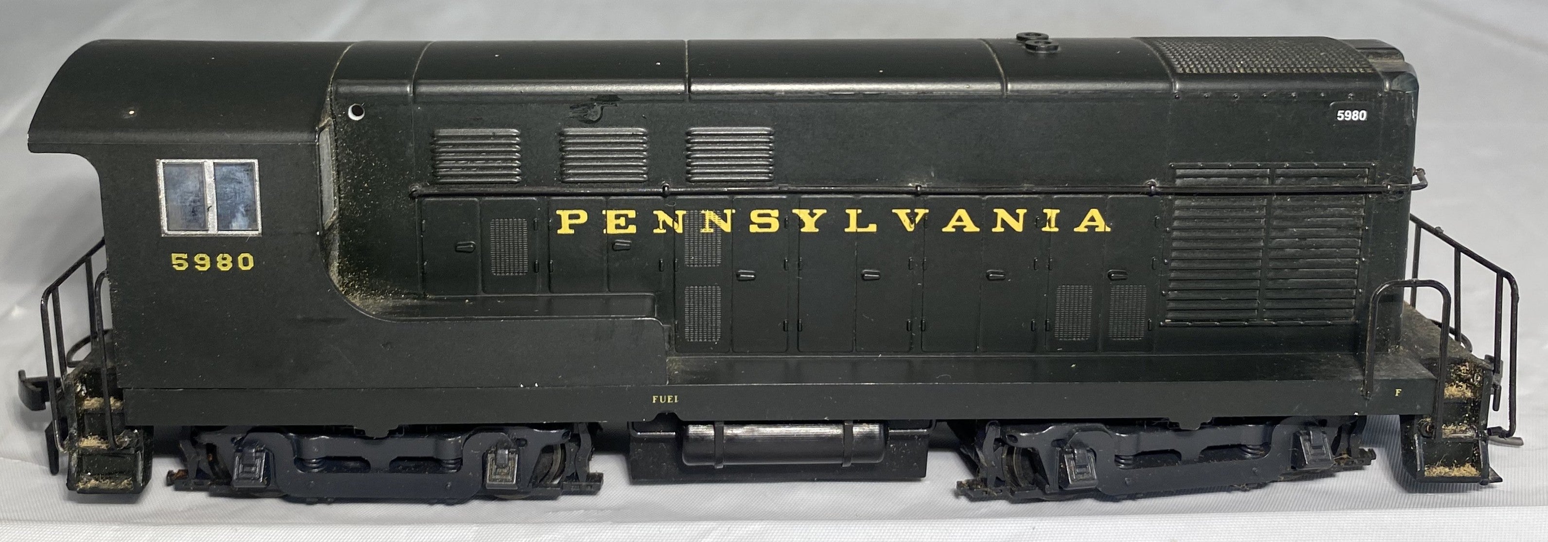 Walthers Fairbanks-Morse H10-44 Standard DC Pennsylvania RR #5980 ...