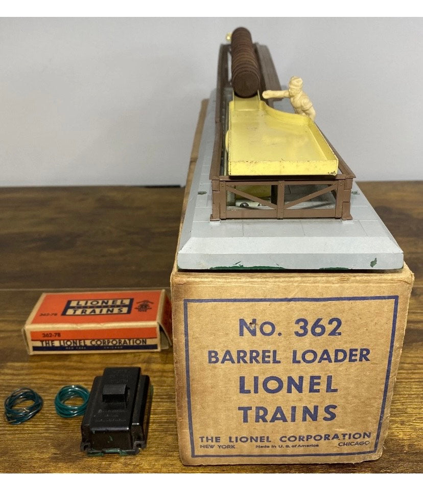 Lionel Post War Barrel Loader #362 – Traintiques